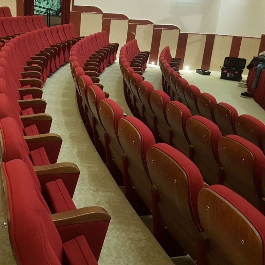 How to Choose Cinema Theaters Dimensions? - Seatment™