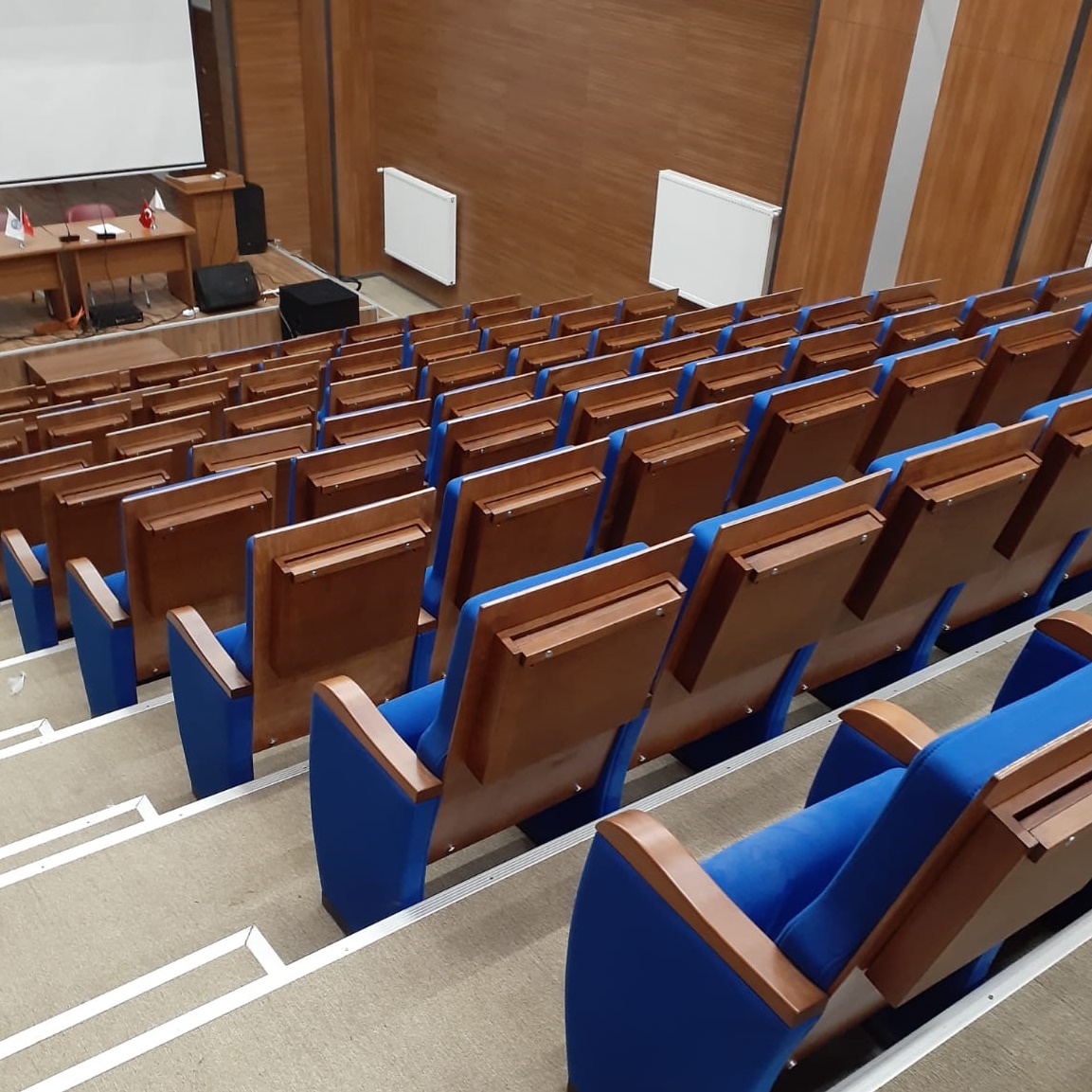 Amphitheater Chairs - University & Schools - Seatment™