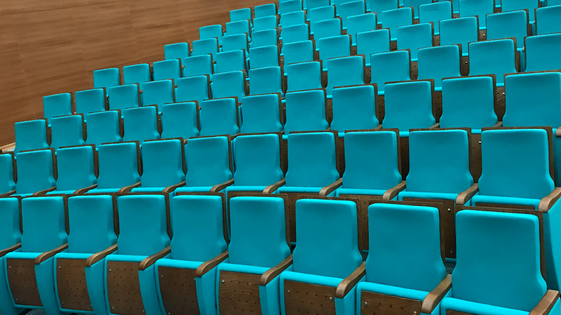 What are the seating arrangements of auditorium? - Seatment™